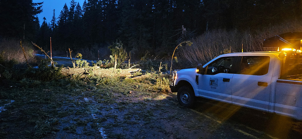Windstorm Knocks Out Power to Thousands of Co-op Members in Pacific ...